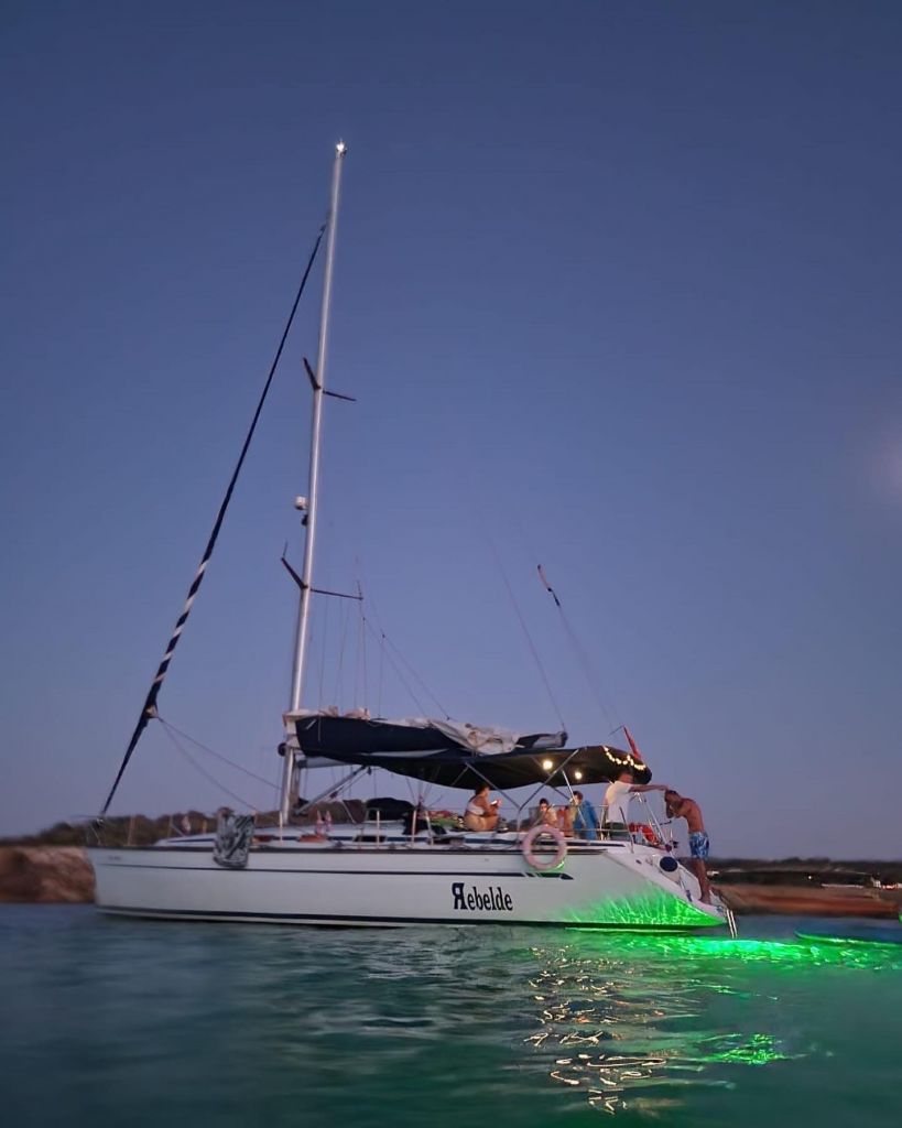 Sail through the lagoons of Ibiza - Happy Erasmus Valencia